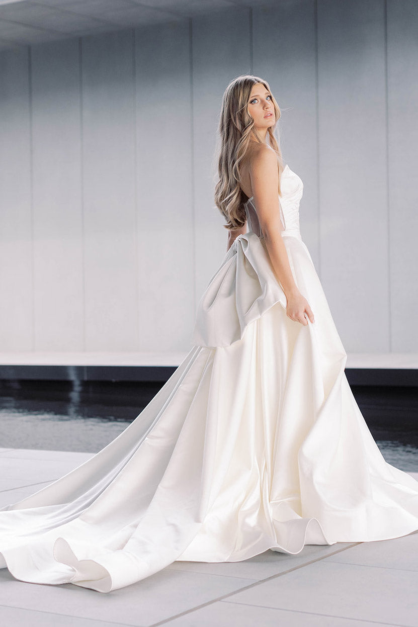 Tabitha Gown – Mia Bella Couture